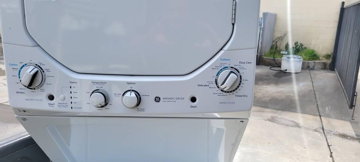 ZappAds: G.E 1 PEICE ATT. SIZE ELECTRIC STACKED WASHER N DRYER COMBO SET